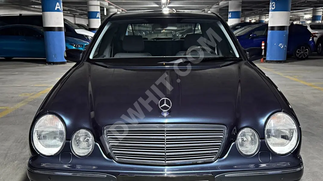 2000 E200 ELEGANCE E2 PAKET+ÖN.ARKA ISITMA+HAFIZA+COMAND+KARBON - Adwhit