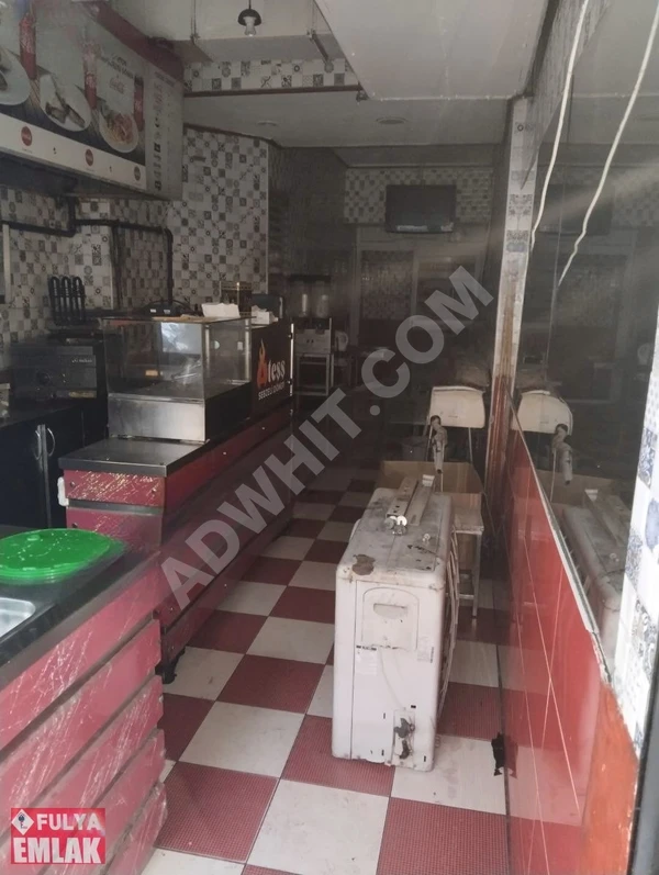 A 40 square meter shop on a busy street from FULYA EMLAK - Adwhit