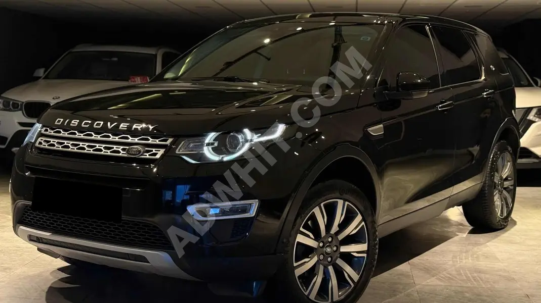 Land Rover Model 2017 - Panoramic Roof - Four-Wheel Drive - 78,000 km ...