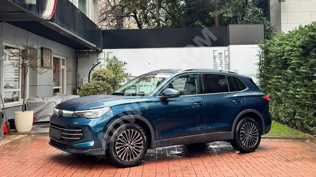 TIGUAN 1.5 e-TSI ELEGANCE car model 2024 - no errors - Adwhit
