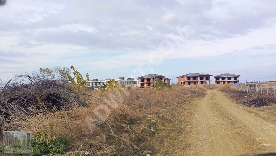 A plot of land measuring 1000 square meters with a sea-facing frontage ...