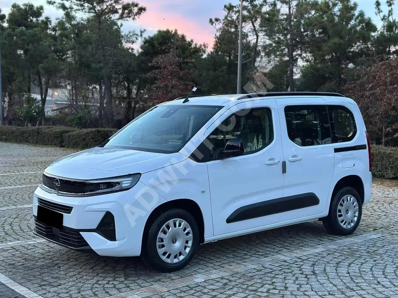 Mini van COMBO 1.5D ESSENTIAL model 2025 - 0 km - 20% invoices - No ...